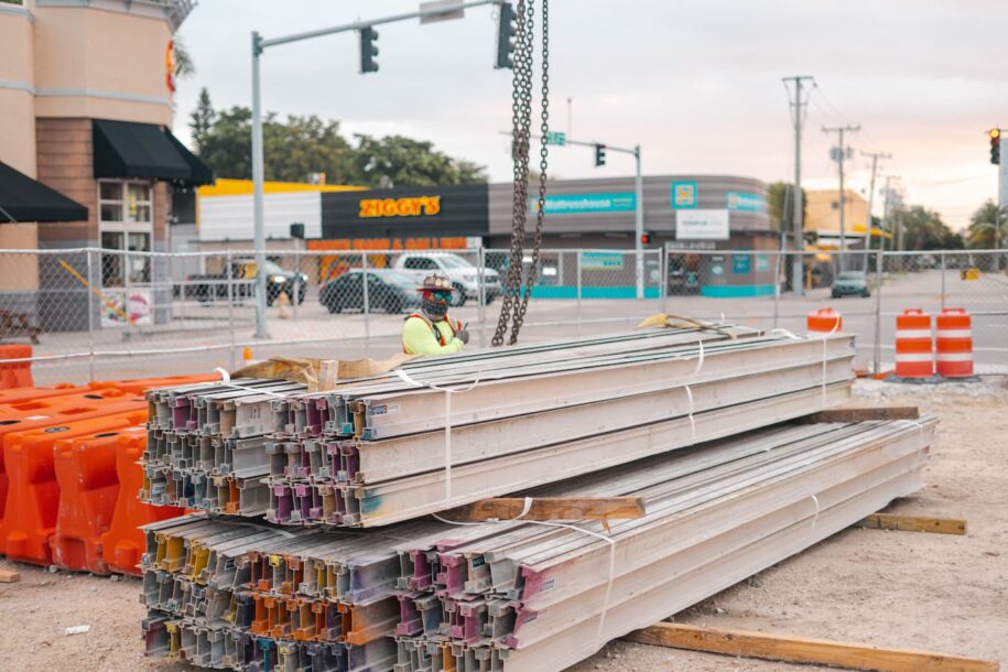 How to Calculate Labor Utilization + Formula | SmartBarrel